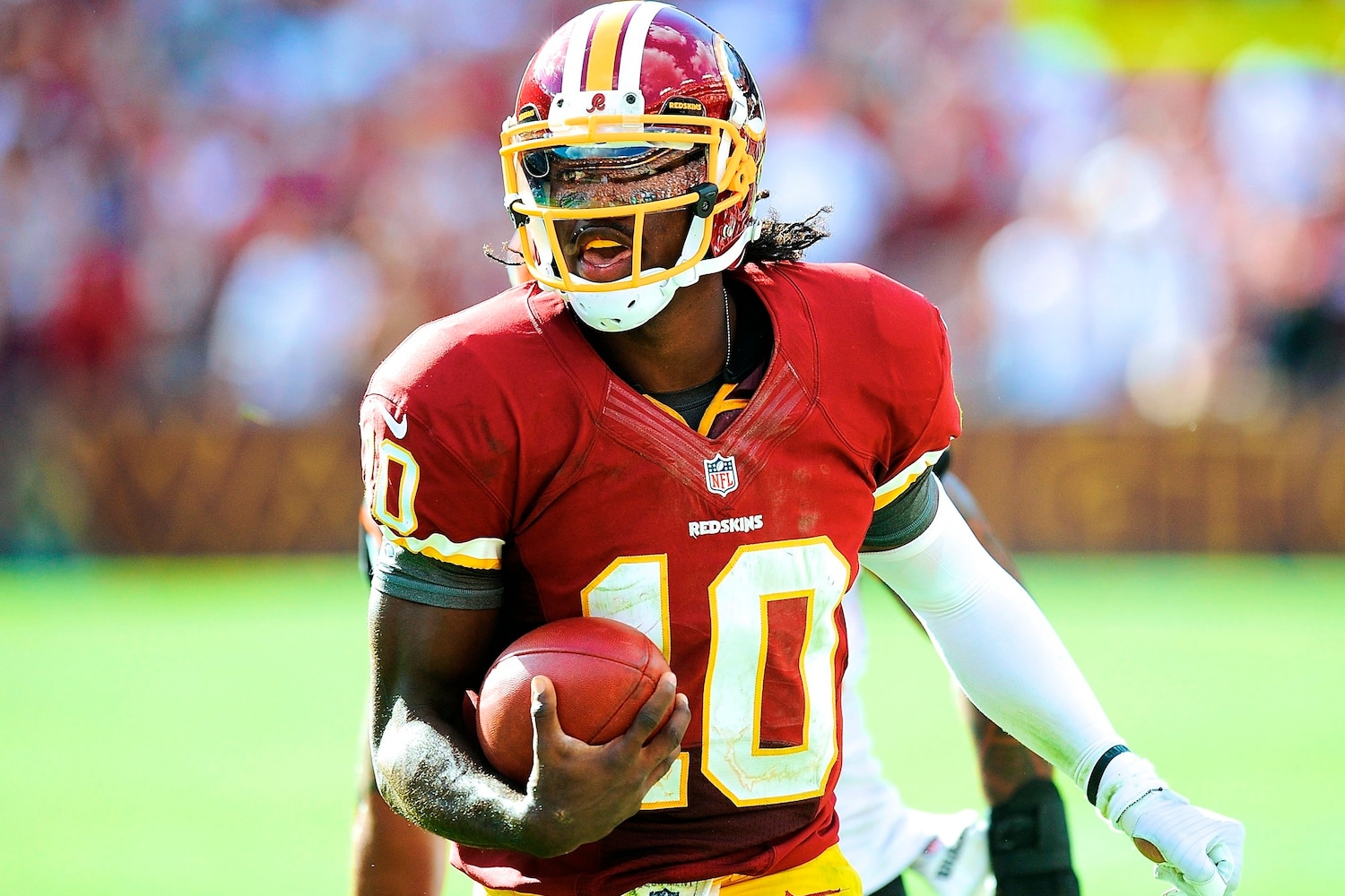 Robert Griffin III Claims He Can Run 4 3 40 Yard Dash After Knee Injury robert-griffin-iii-claims-he-can-run-4-3-40-yard-dash-after-knee-injury