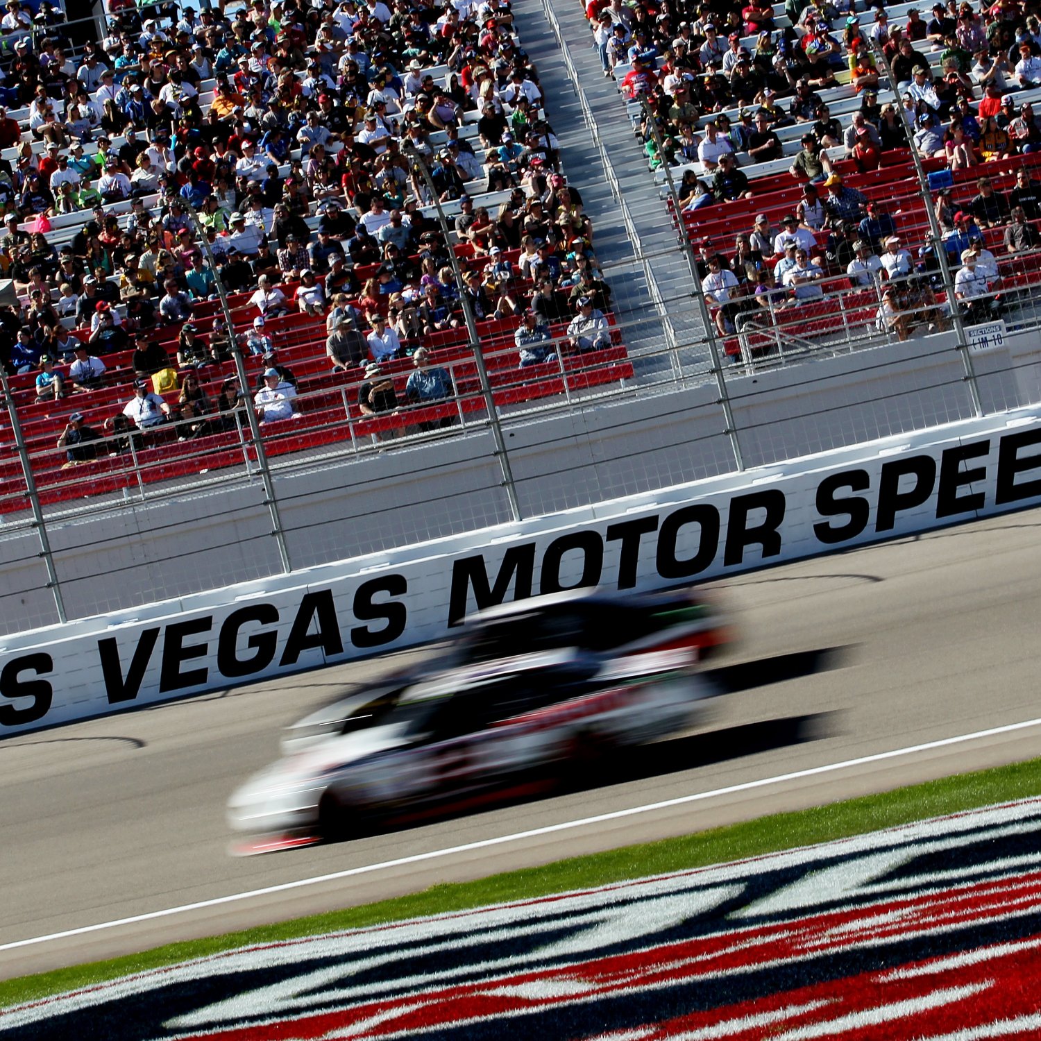 NASCAR at Las Vegas 2014: Live Results, Updates and Analysis | Bleacher ... NASCAR at Las Vegas 2014: Live Results, Updates and Analysis | Bleacher ...