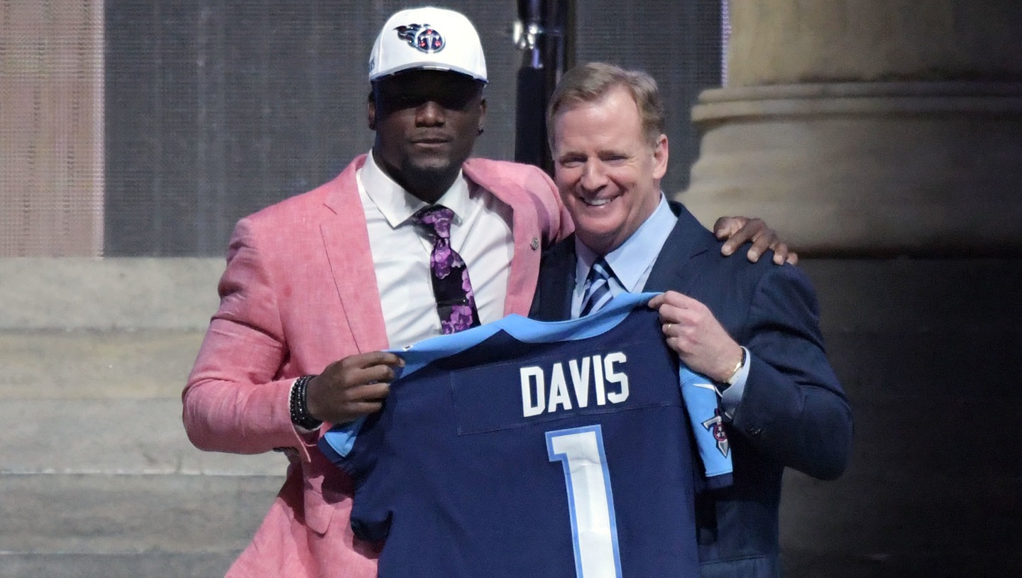 Corey Davis to Titans: Twitter Reacts as WR Is Selected in 2017 NFL ...