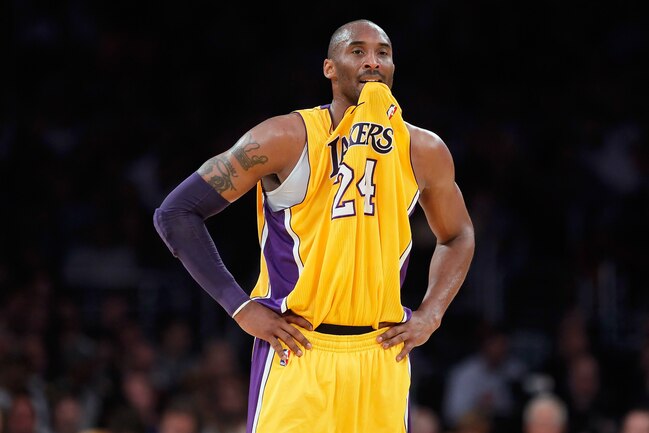 Is Kobe Bryant's Knee Therapy Proof He's Gearing Up for Early Return to ...