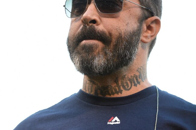 Staind Lead Singer Bungles National Anthem at Game 5 of the World ...