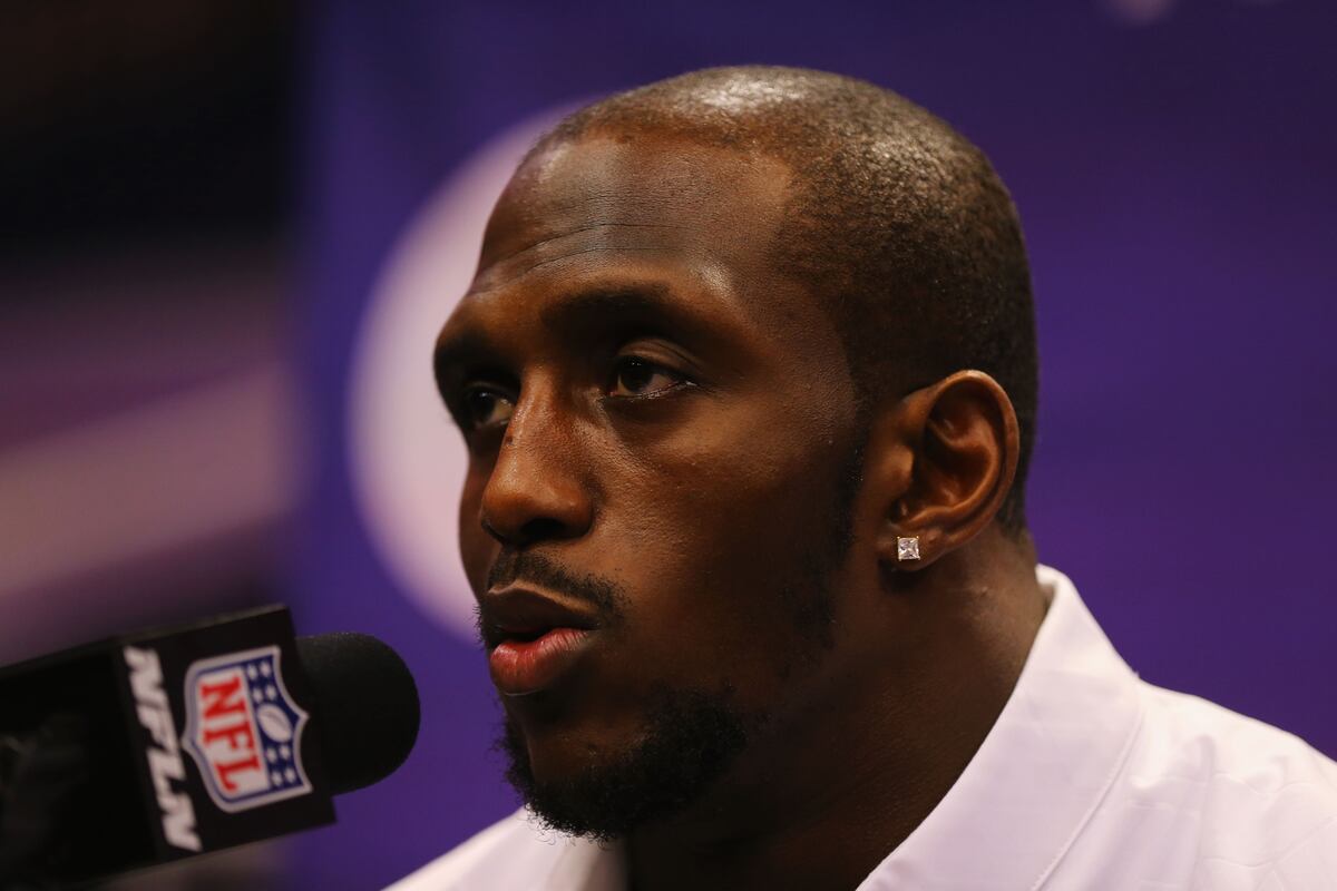 Devin McCourty to Re-Sign with Patriots: Latest Contract Details and ...