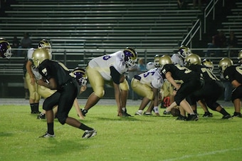 Meet Dondre Harris, the 7-Foot, 375-Lb DL Who Was Too Big for College ...