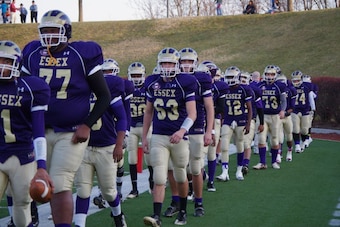 Meet Dondre Harris, the 7-Foot, 375-Lb DL Who Was Too Big for College ...