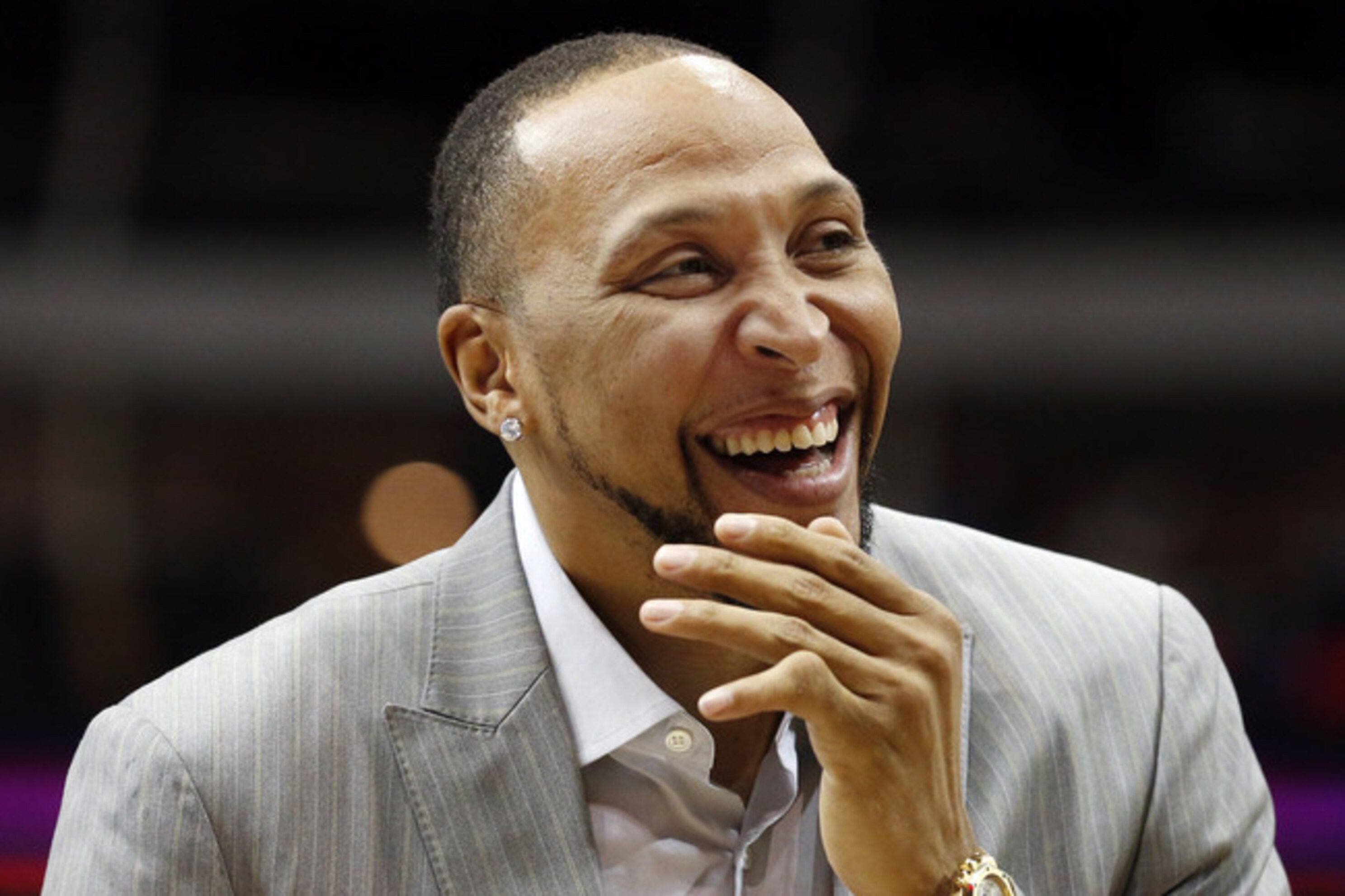 [Highlight] Joel Embiid badly dislocated his finger : r/nba