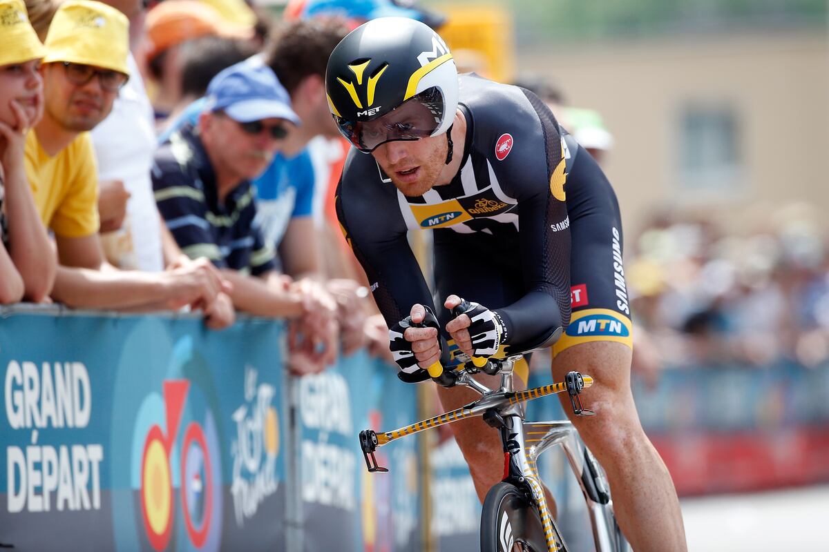 US Cyclist Tyler Farrar Forced to Borrow Spectator's Bike on Tour Down ...