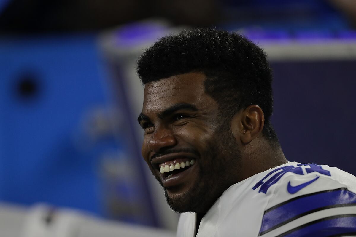 Cowboys Fan Gets Ezekiel Elliott's Face Shaved on Head Before Game vs ...