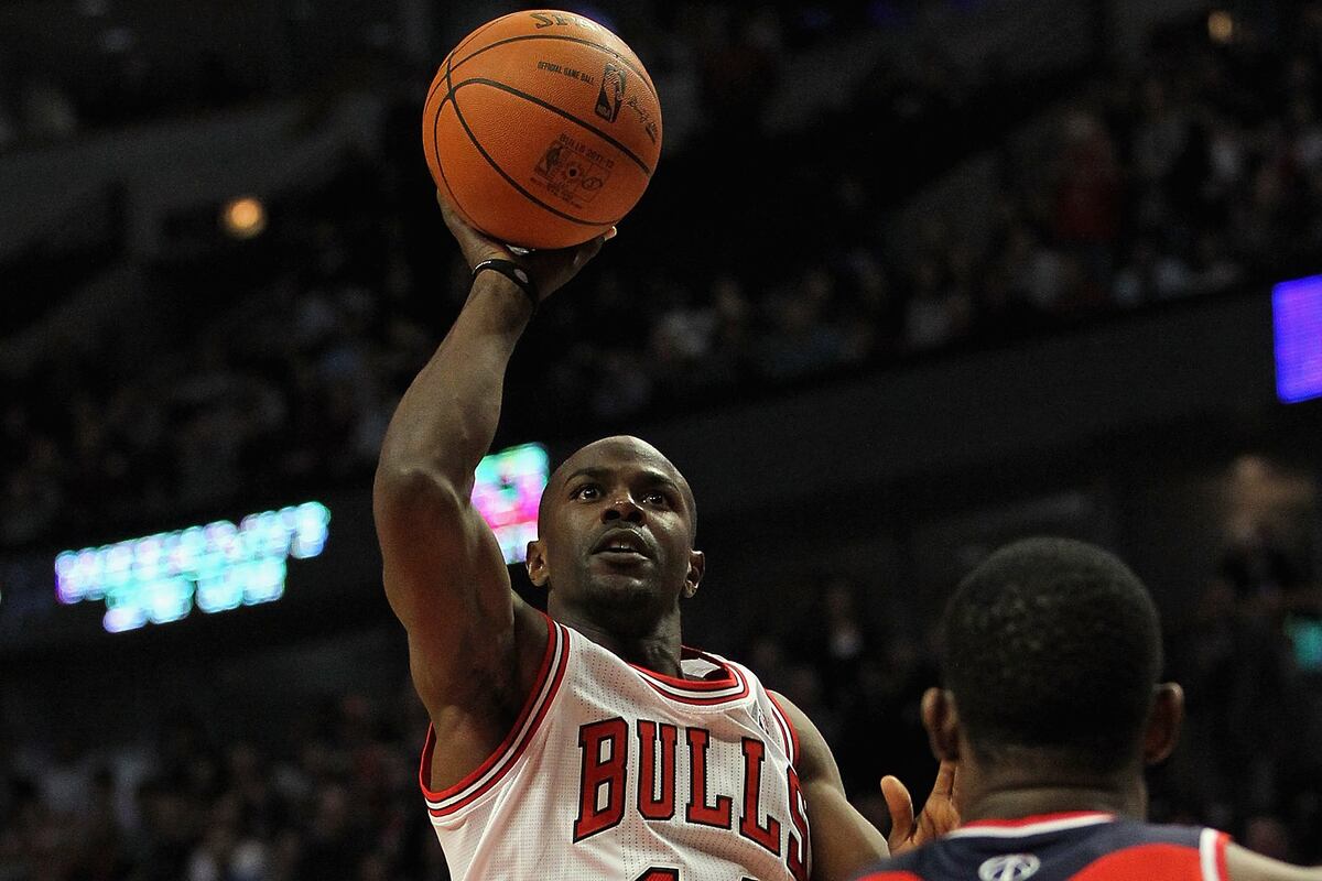 Chicago Bulls: What Does the Signing of Mike James Mean | News, Scores ...