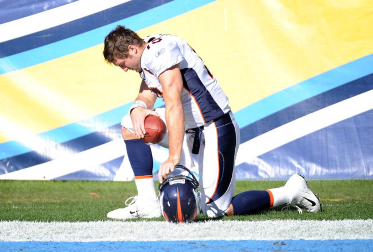 Tim Tebow: The 5 Best Tebowing Moments of 2011-12 | News, Scores ...