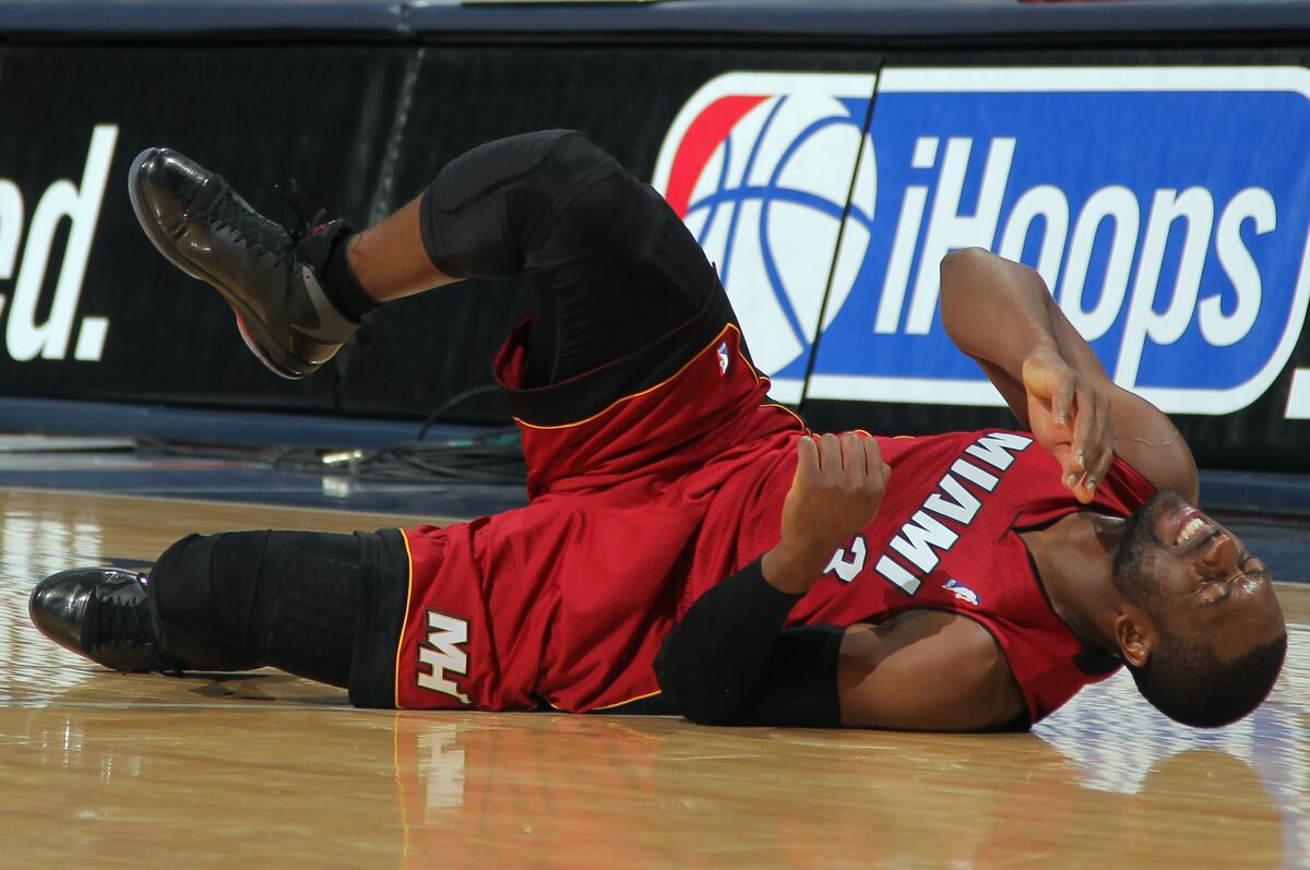 Dwyane Wade Injury: Miami Heat Clueless as to When Star Guard Will ...