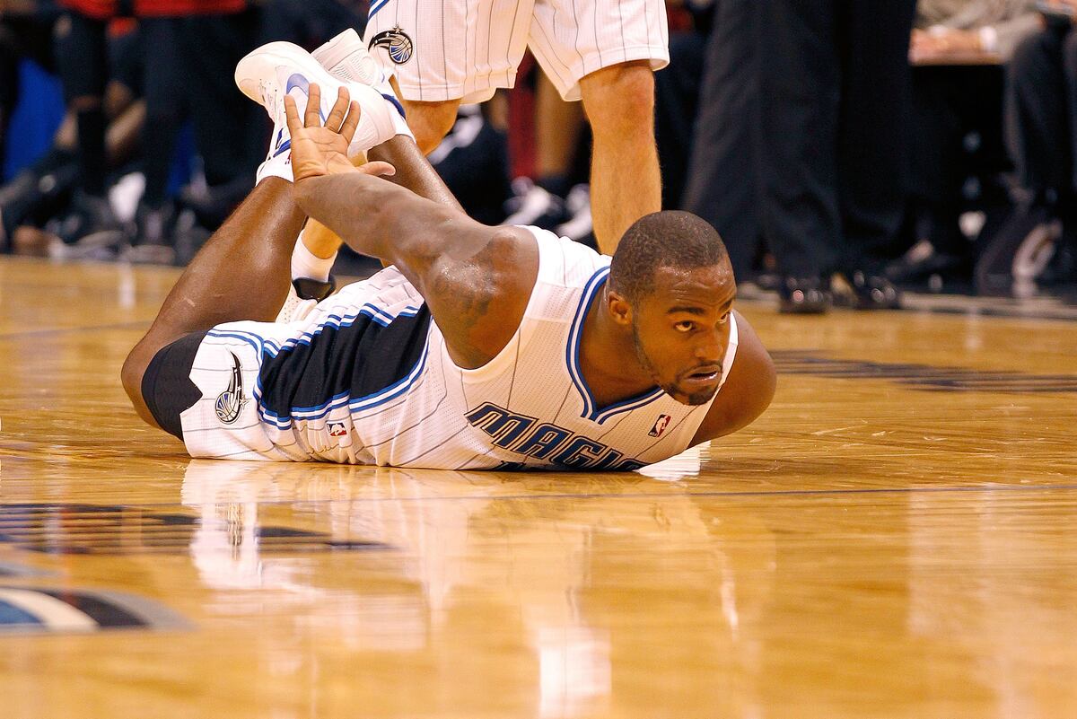 Glen Davis Looks Like Big Baby After Pulling His Pants Down vs. Spurs ...