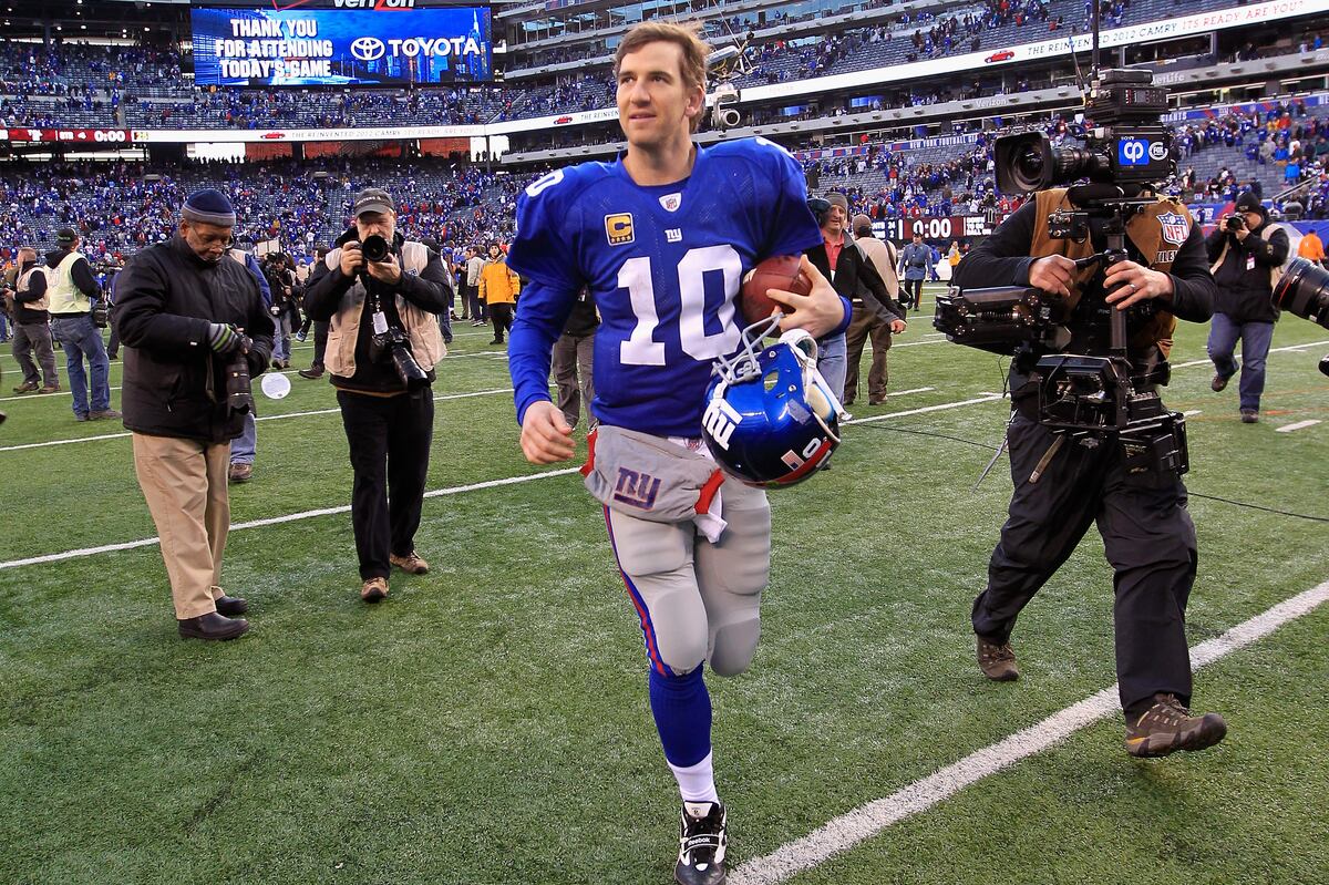 Super Bowl Predictions 2012: Eli Manning Headed Toward Super Bowl MVP ...