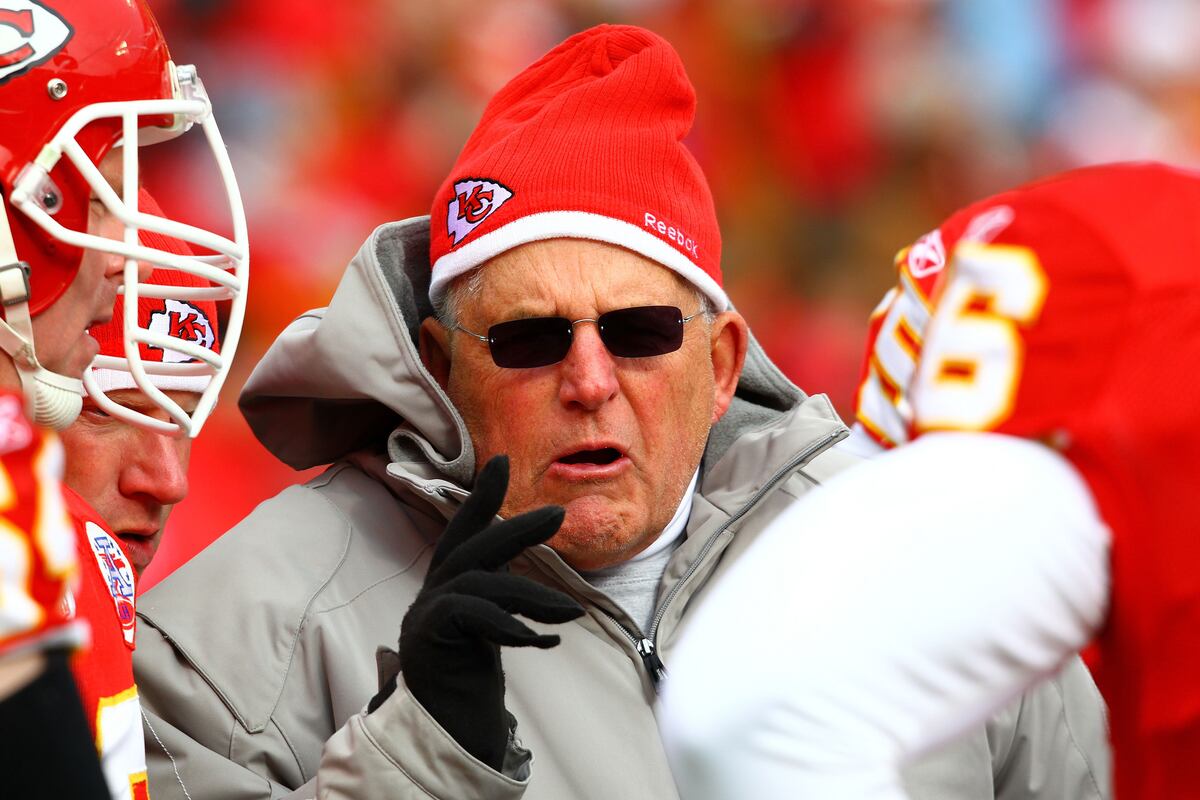 Kansas City Chiefs: OC Bill Muir Retires; Who Will Replace Him? | News ...