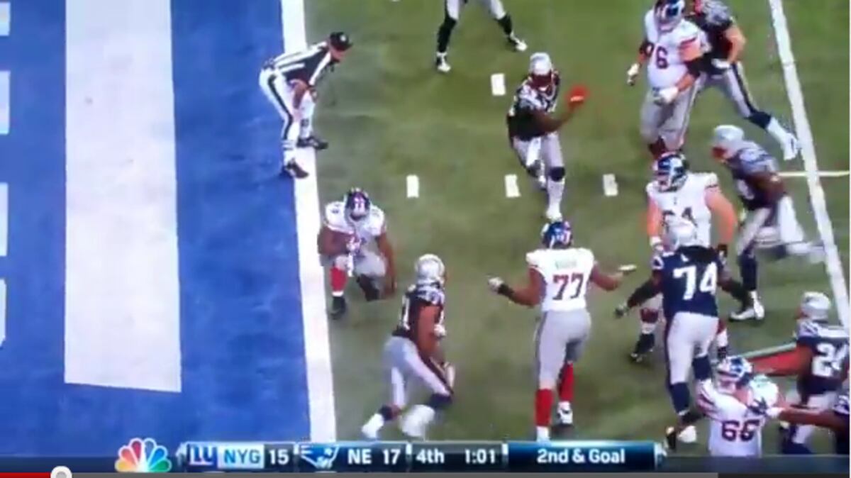 Ahmad Bradshaw Video: Watch Super Bowl Brain Cramp Give Tom Brady a ...