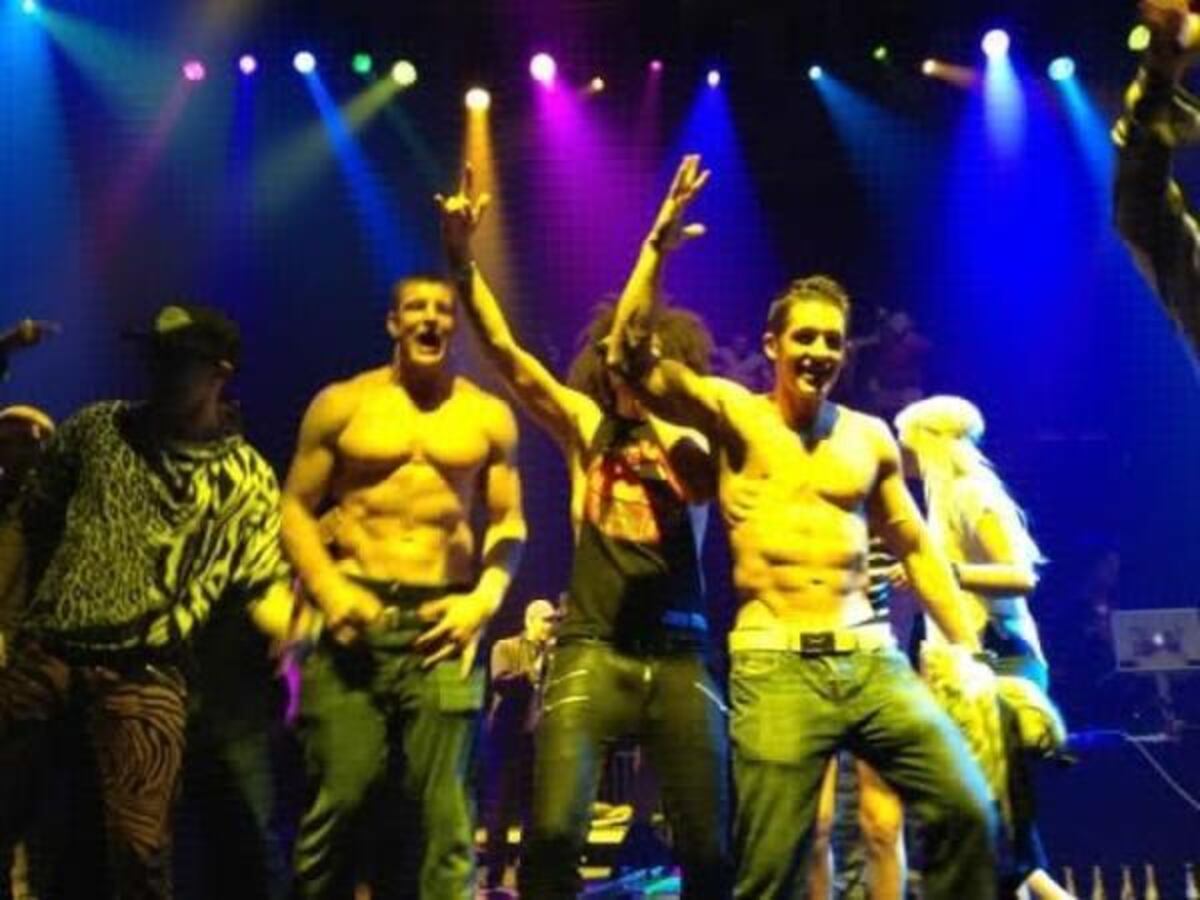 Rob Gronkowski Dances Shirtless at Party After Super Bowl Loss | News ...