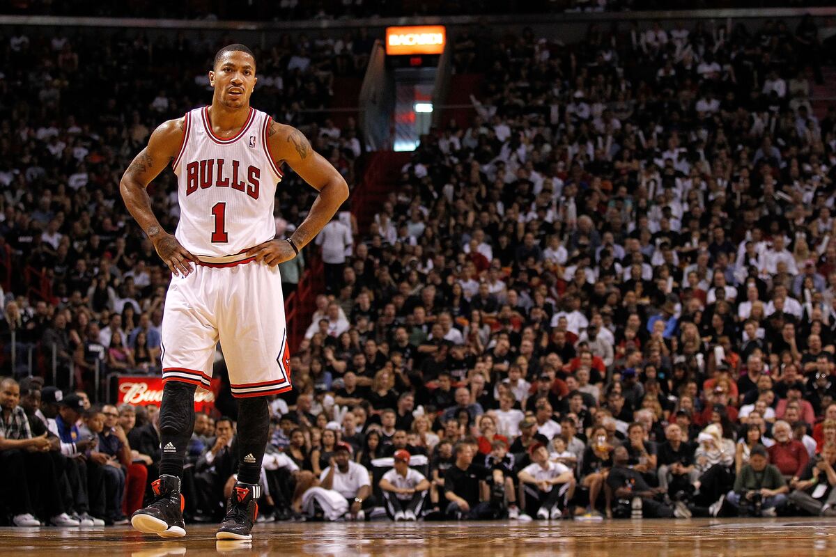 Derrick Rose Injury: Chicago Bulls Star Visits Specialist, Listed as ...