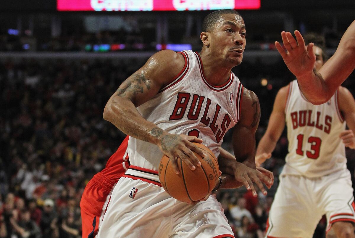 Derrick Rose Caps Comeback with Big Night Against Atlanta Hawks | News ...