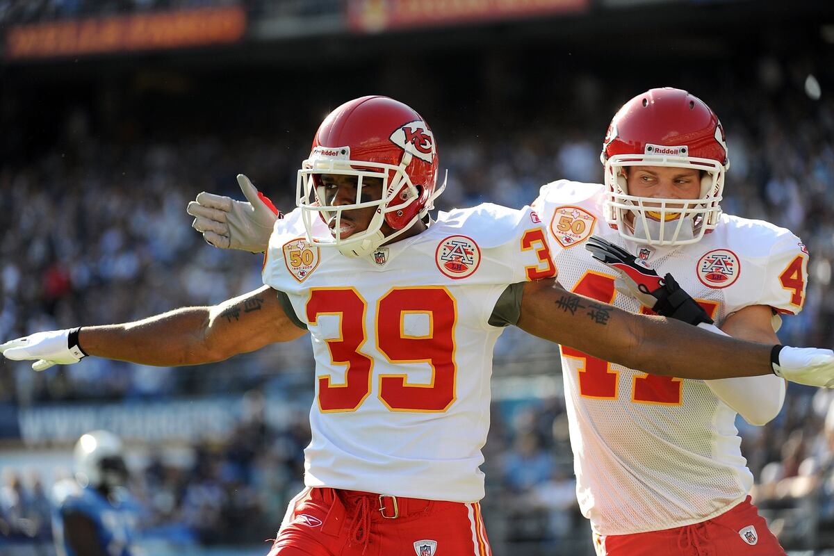 Stanford Routt Signs with Chiefs, Denver Broncos Need to Target Brandon ...