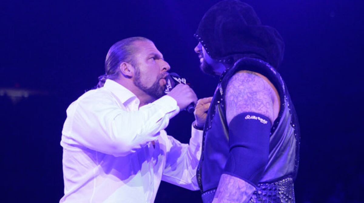 WrestleMania 28: A History of Undertaker and Triple H's Hell in a Cell ...