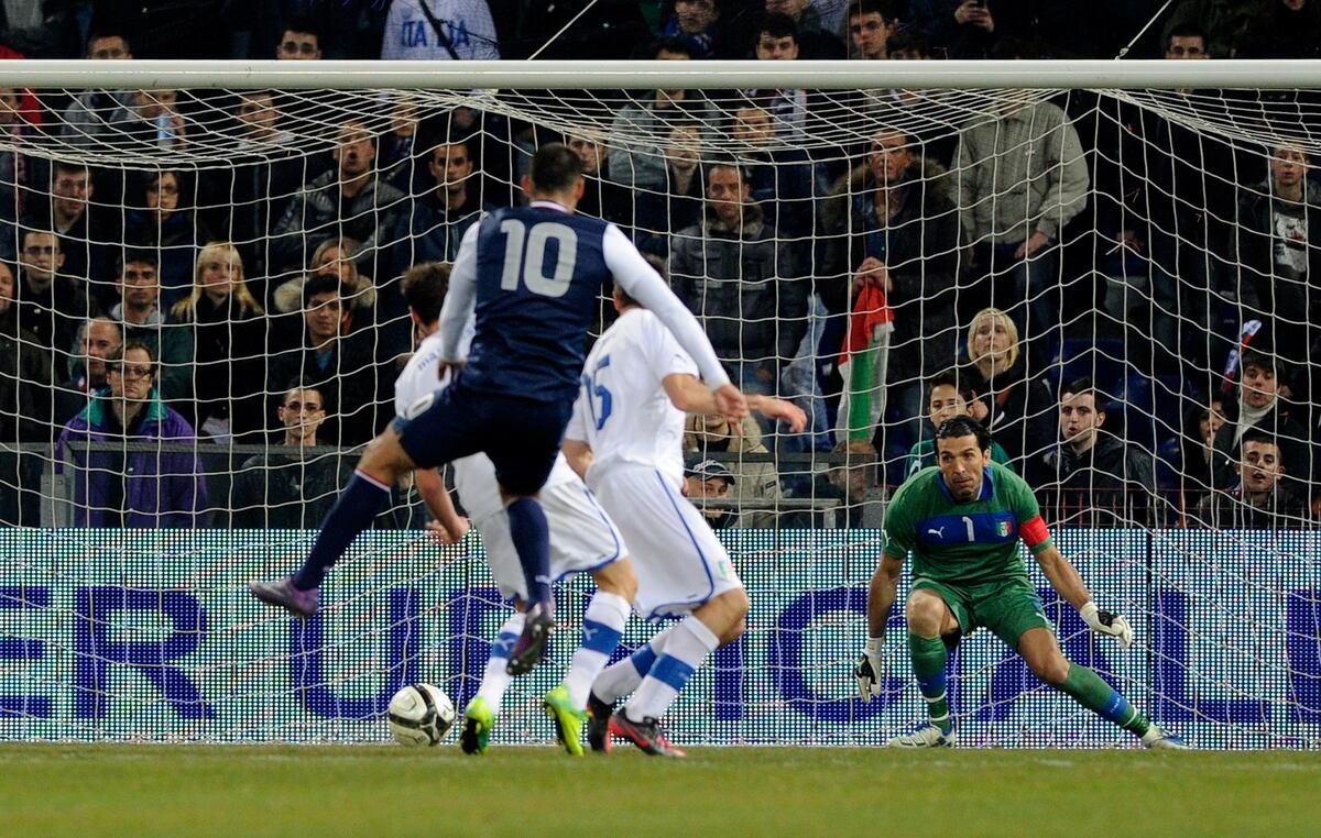 Italy vs. USA: U.S. Shocks World, Downs Italy 1-0 | News, Scores ...