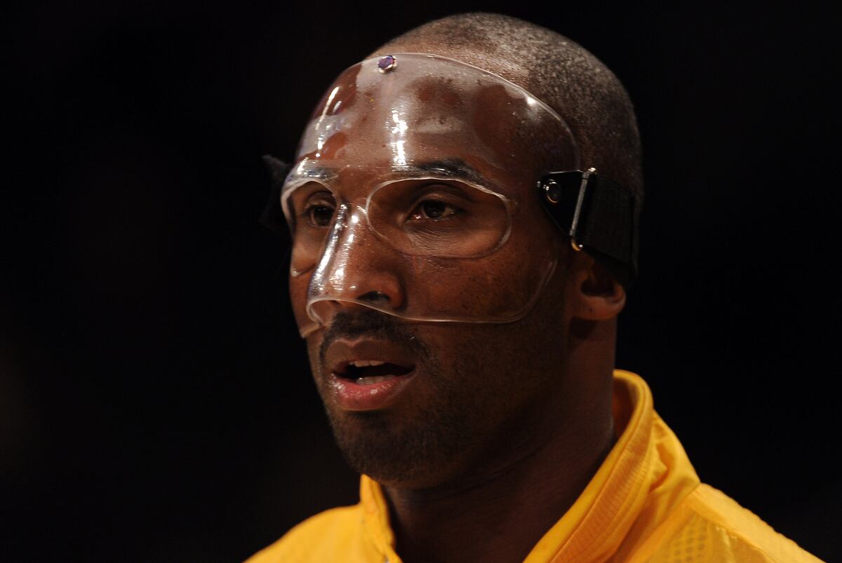 Kobe Bryant Mask: Pics of Lakers Star's Newest Look | News, Scores ...