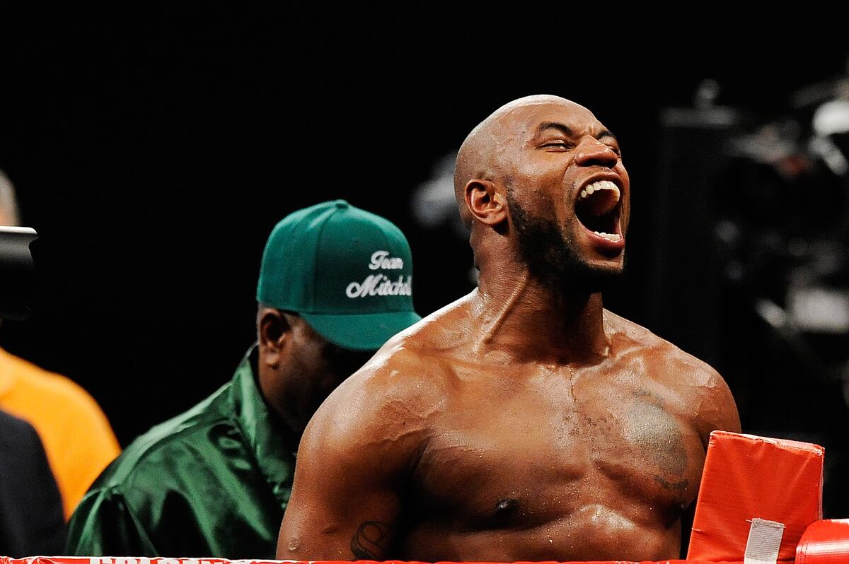 Undefeated Heavyweight Contender Seth Mitchell to Fight Chazz ...