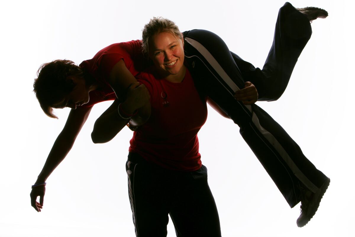 Tate vs. Rousey: Miesha Doesn't Stand a Chance Against Rowdy Ronda ...