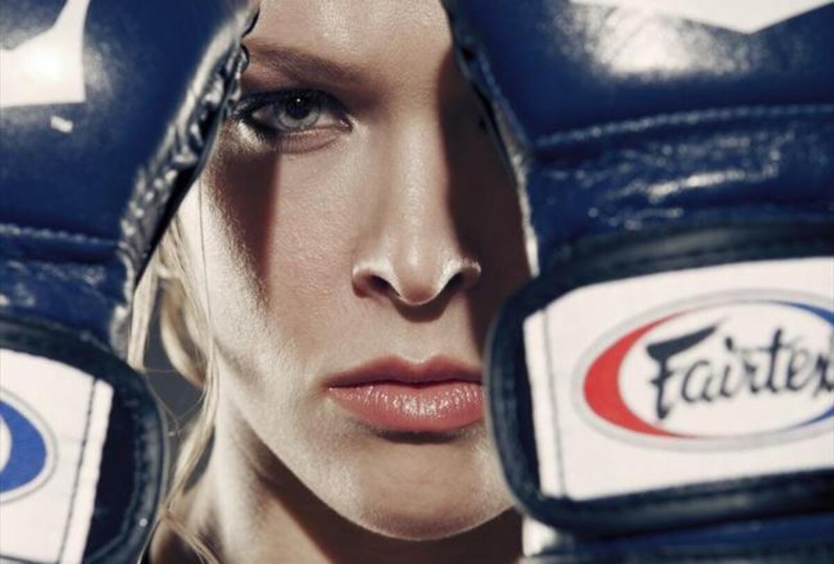 Rousey vs. Tate: Ronda Rousey Takes Bantamweight Belt with 5th Straight ...
