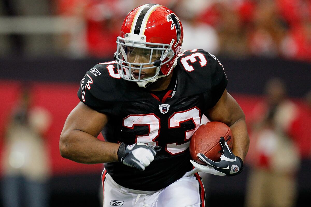 Atlanta Falcons 2012 Offseason: What to Do with Running Back Michael ...