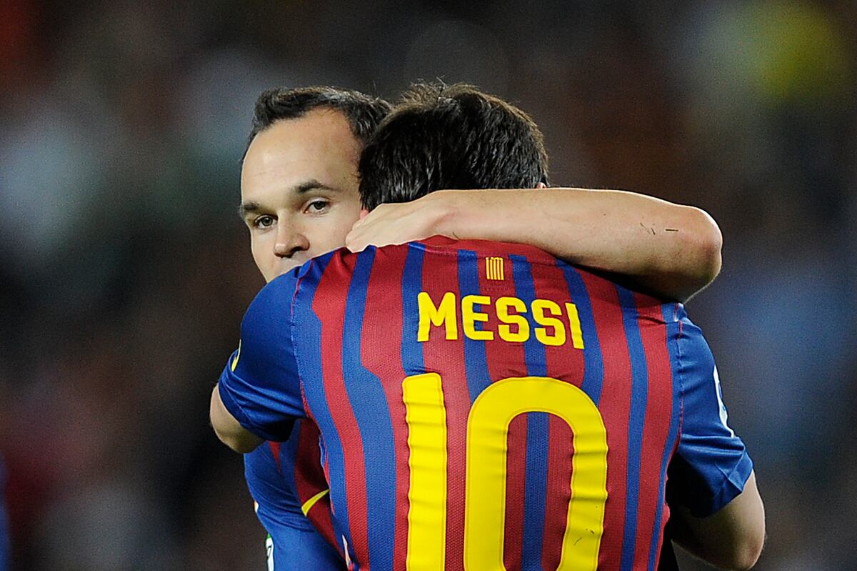 FC Barcelona: Juan Roman Riquelme Praises Leo Messi and Andres Iniesta ...