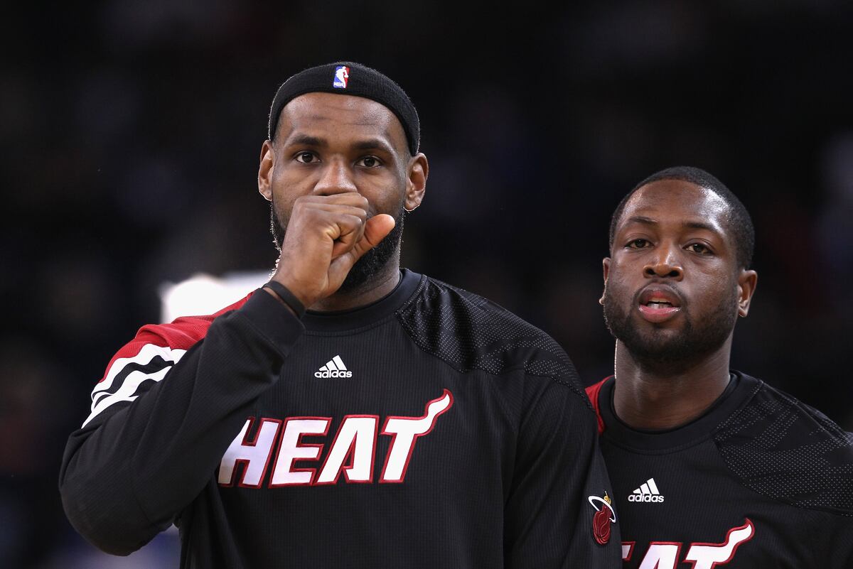 Dwyane Wade's Dad's Ejection Pales in Comparison to Offensive LeBron T ...