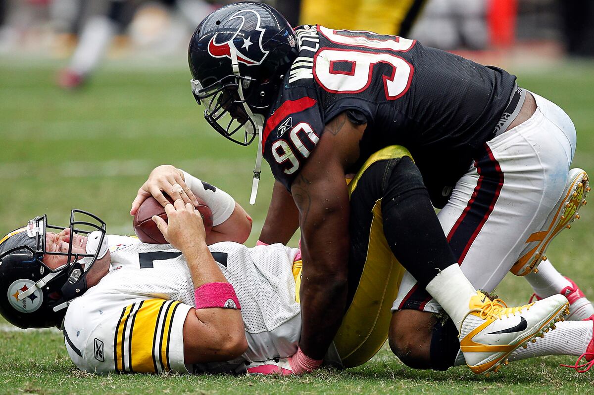 NFL Rumors: Bills Must Do Whatever It Takes to Sign Mario Williams ...