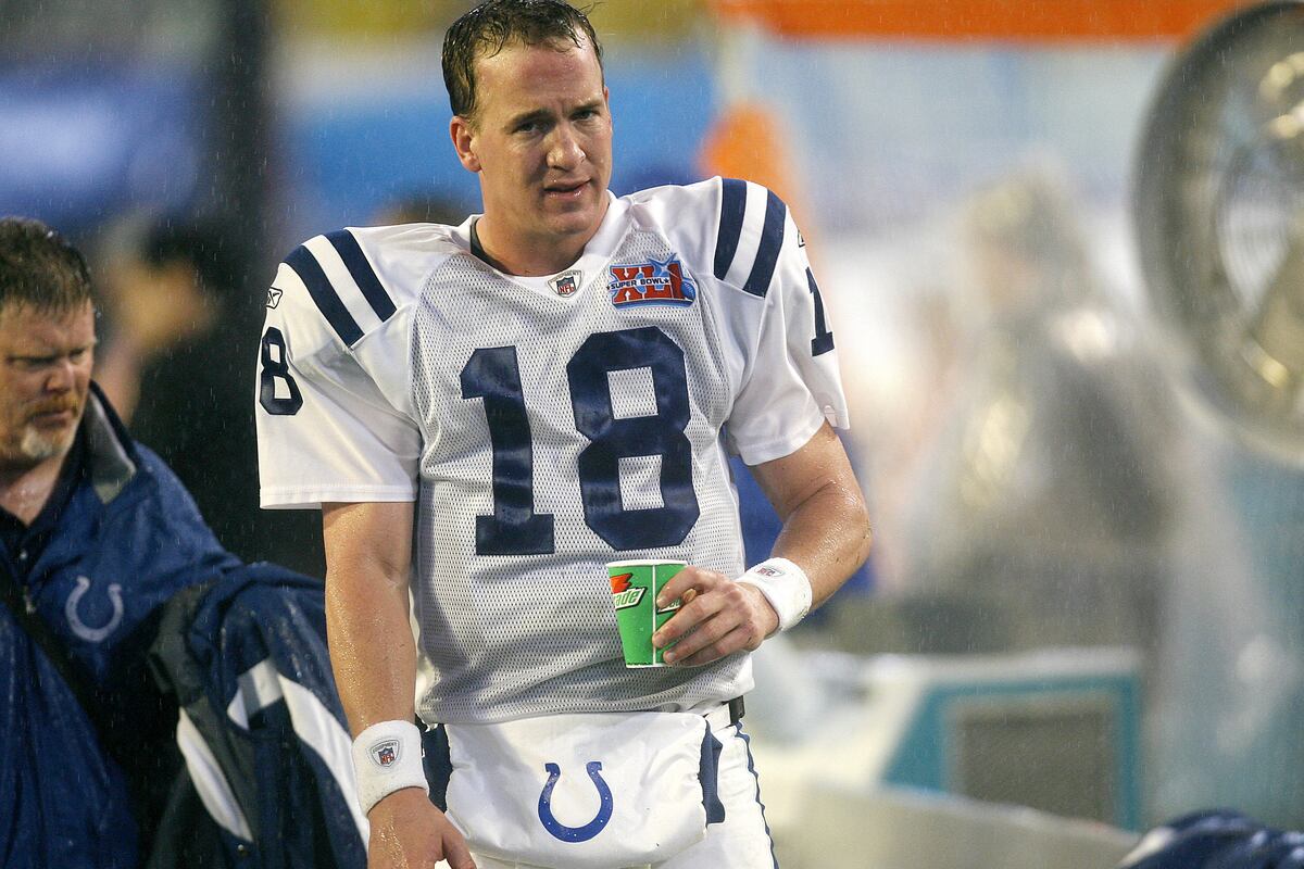 Peyton Manning: Free Agent QB Opts Not to Take Talents to Miami ...