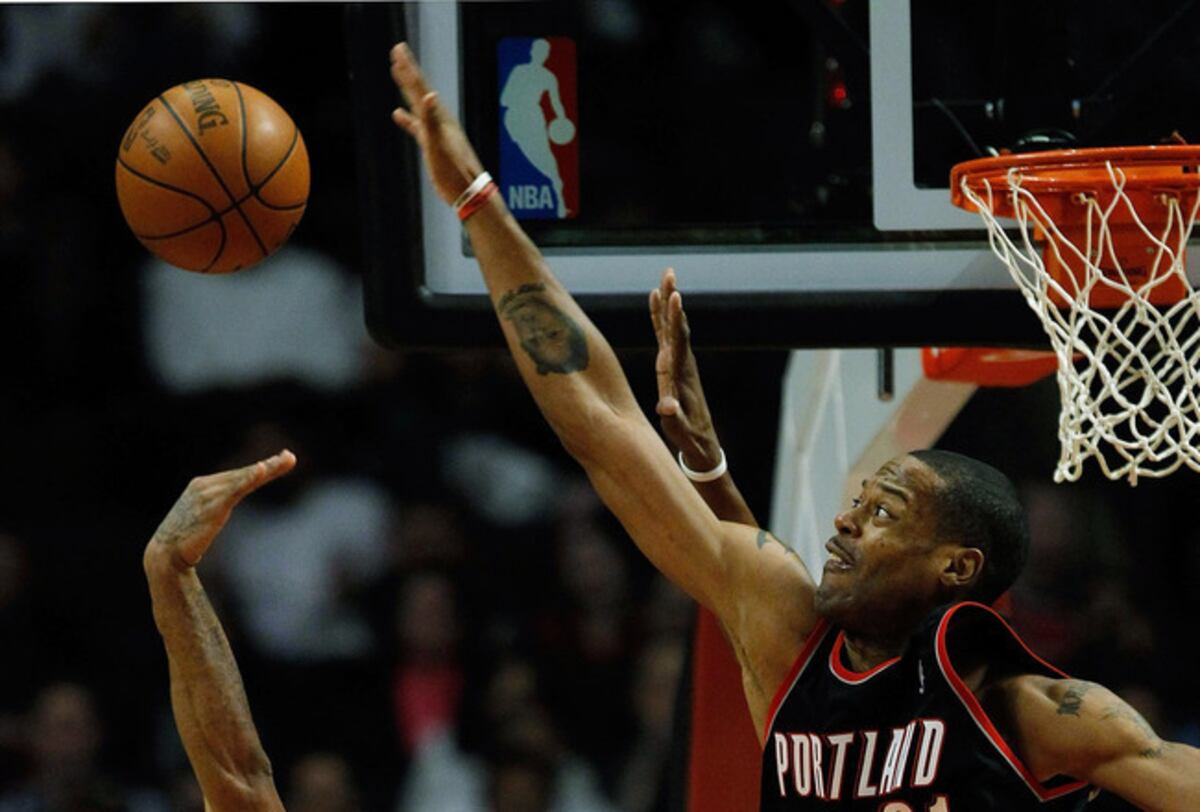 Marcus Camby Subtly Changes the Complexion of the Houston Rockets ...