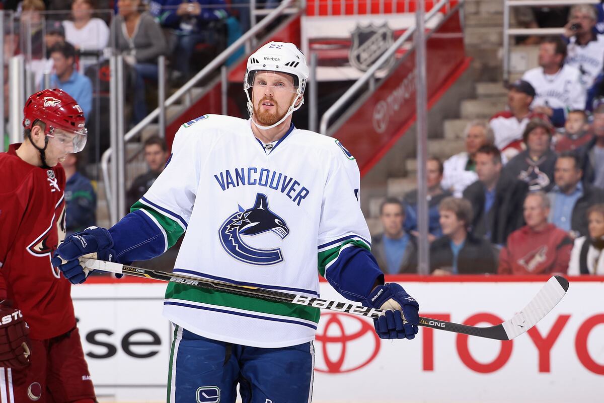 Daniel Sedin: How Will Canucks Star's Concussion Affect Playoff Race in ...