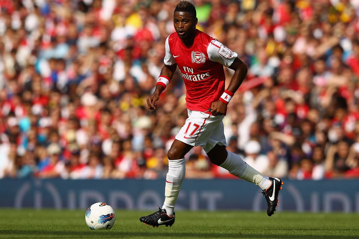 Alex Song: Evolution to Playmaker Is Complete for Arsenal Star | News ...