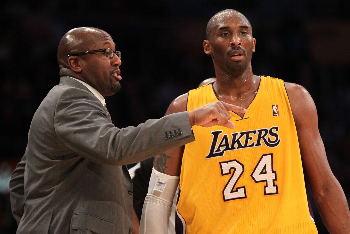 Kobe Bryant Benched: Mike Brown's Horrible Decision Highlights Lakers ...