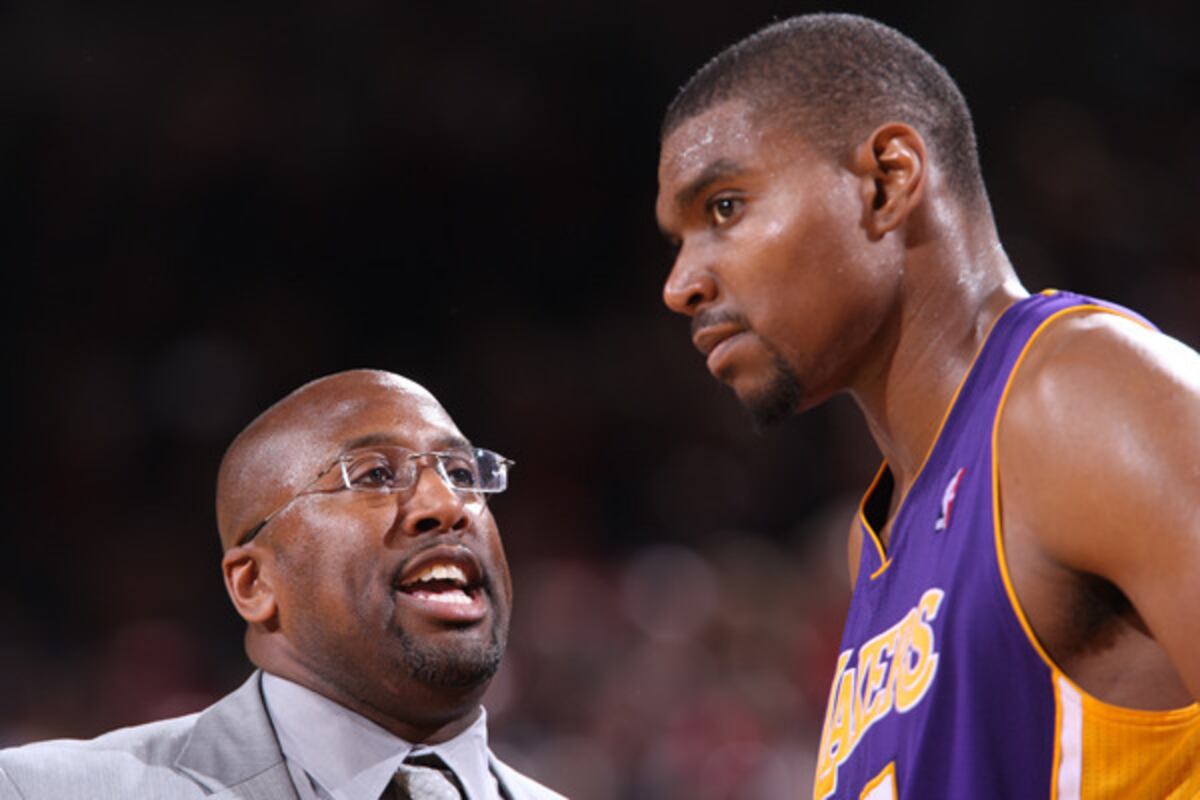 Los Angeles Lakers: Why Mike Brown Was Right to Bench Andrew Bynum ...
