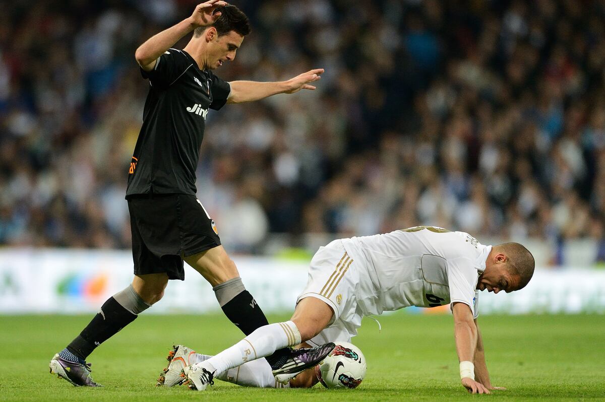 Video: Pepe Kicks out at Real Madrid Teammate Alvaro Arbeloa | News ...