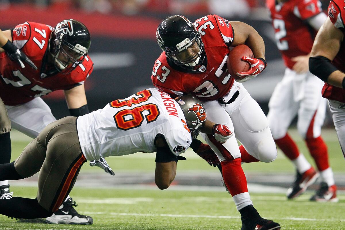 Tanard Jackson Cut Sets Clear Example, Standards from Bucs Organization ...