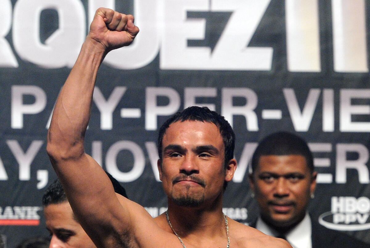 Juan Manuel Marquez Wins WBO Junior Welterweight World Title in Mexico ...