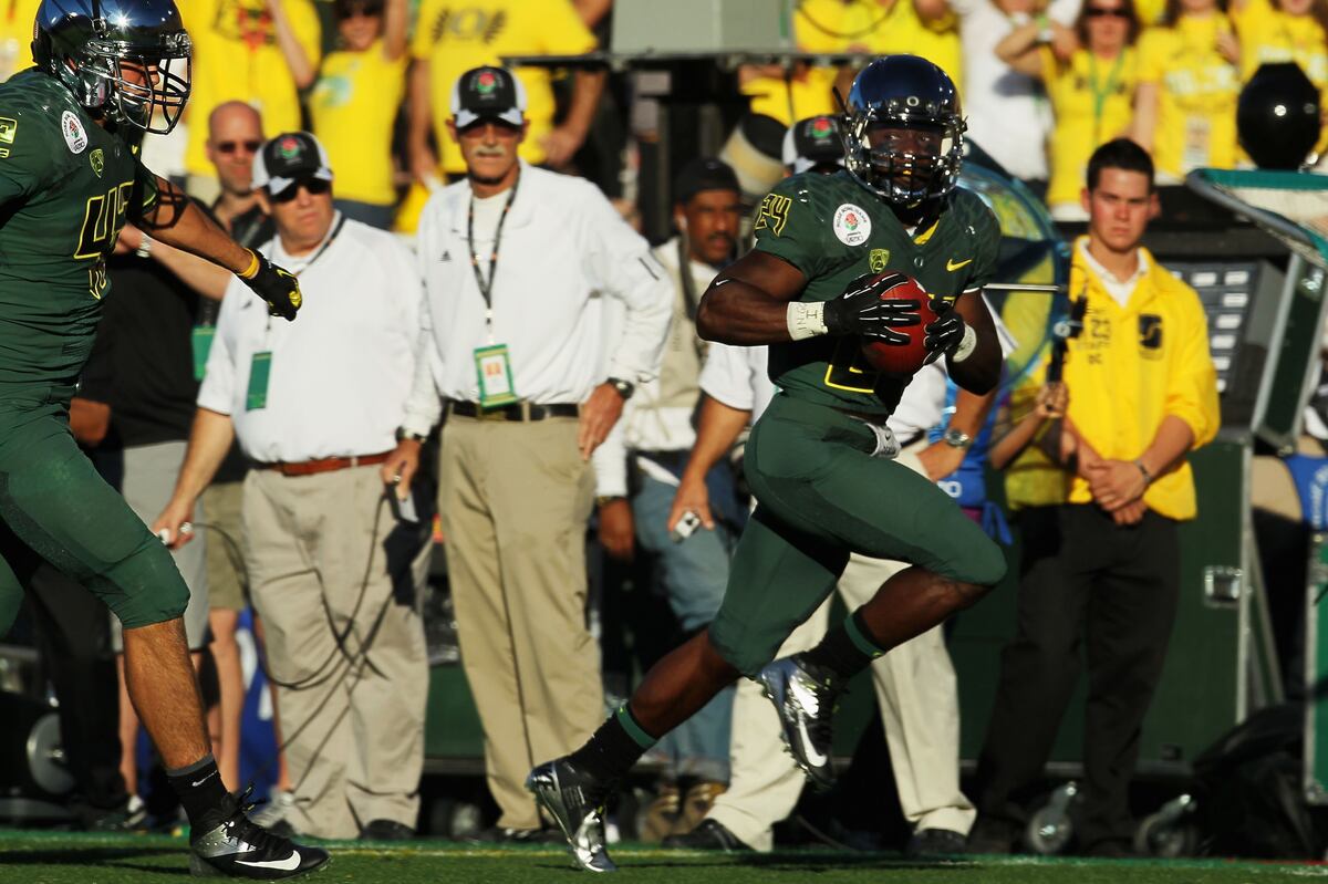 Oregon Ducks Running Back Depth Will Not Be a Problem | News, Scores ...