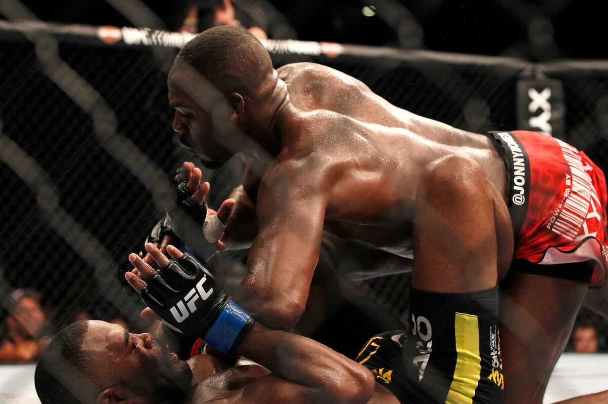 Greg Jackson Details the Game Plan Jon Jones Used to Batter Rashad ...