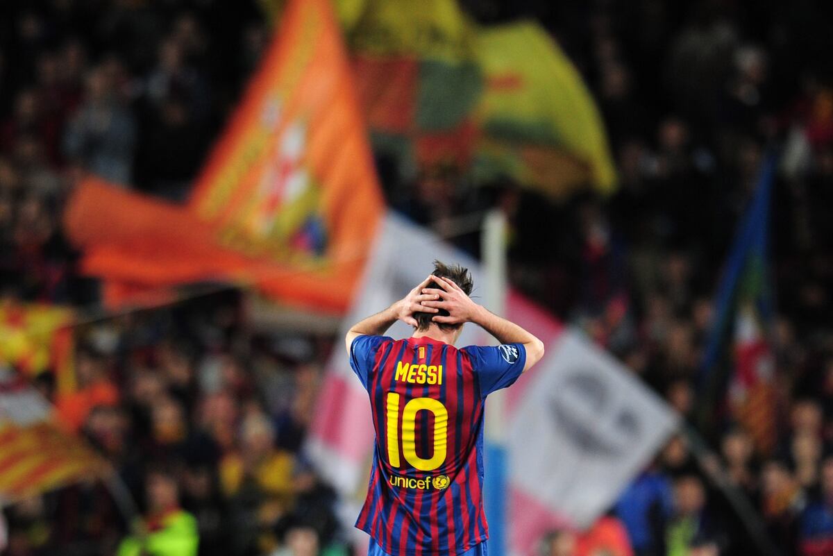 Chelsea vs. Barcelona: Lionel Messi Isn't to Blame for Barca's Loss ...