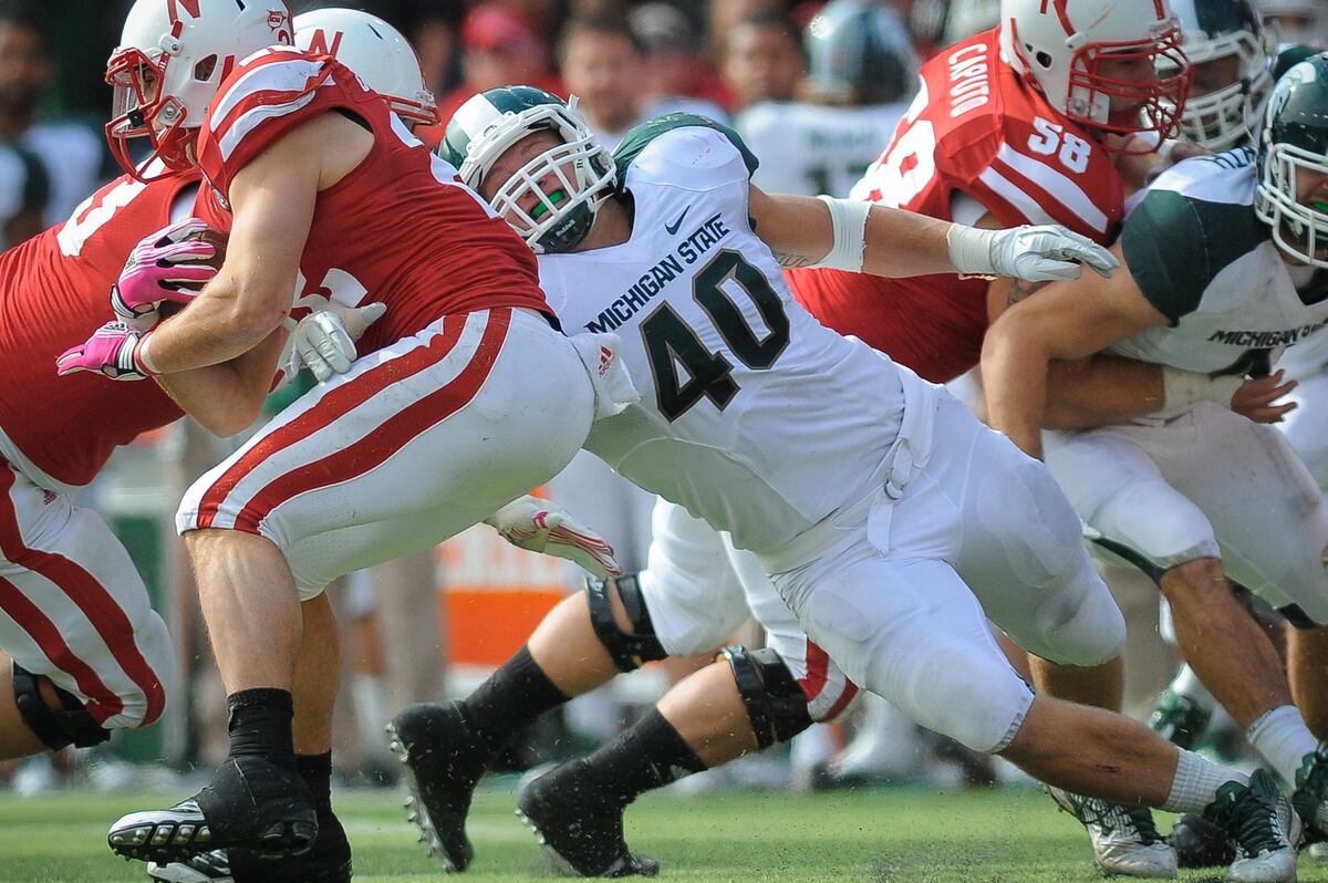 College Football 2012 Top 150 Players: No. 133 Max Bullough Michigan ...