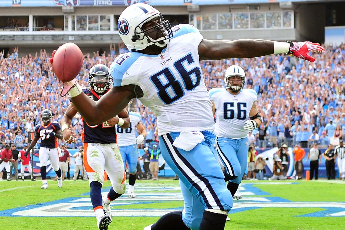 Titans-Dolphins Trade: Tennessee Trades Up for TE Taylor Thompson in ...