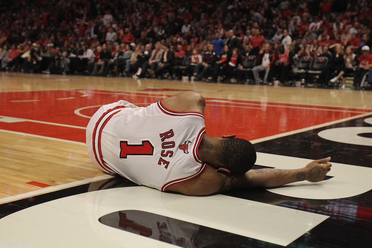 2012 NBA Playoffs: Derrick Rose Tears ACL, Done for the Season ...
