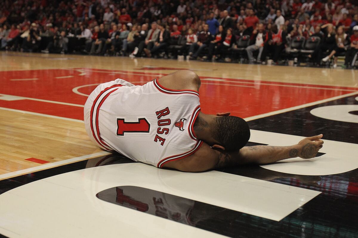 Derrick Rose Injury: Chicago Bulls Star Knocked Out of Playoffs with ...