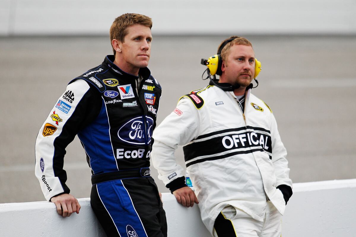 NASCAR Officiating Ends Carl Edwards' Hopes of Victory at Richmond ...