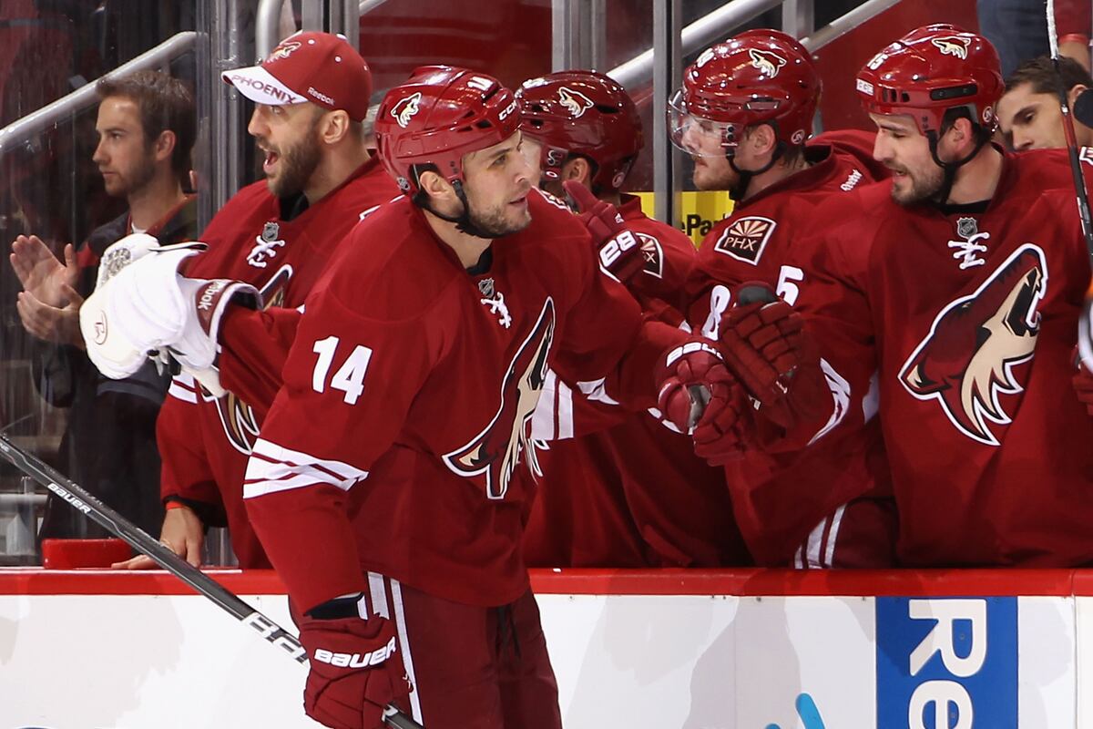 Stanley Cup Playoffs; Phoenix Coyotes Play 'Complete' Game; Take 2-0 ...